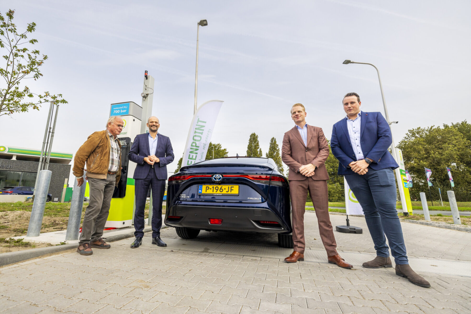 Greenpoint opent eerste waterstof tankstation in Dordrecht - Greenpoint