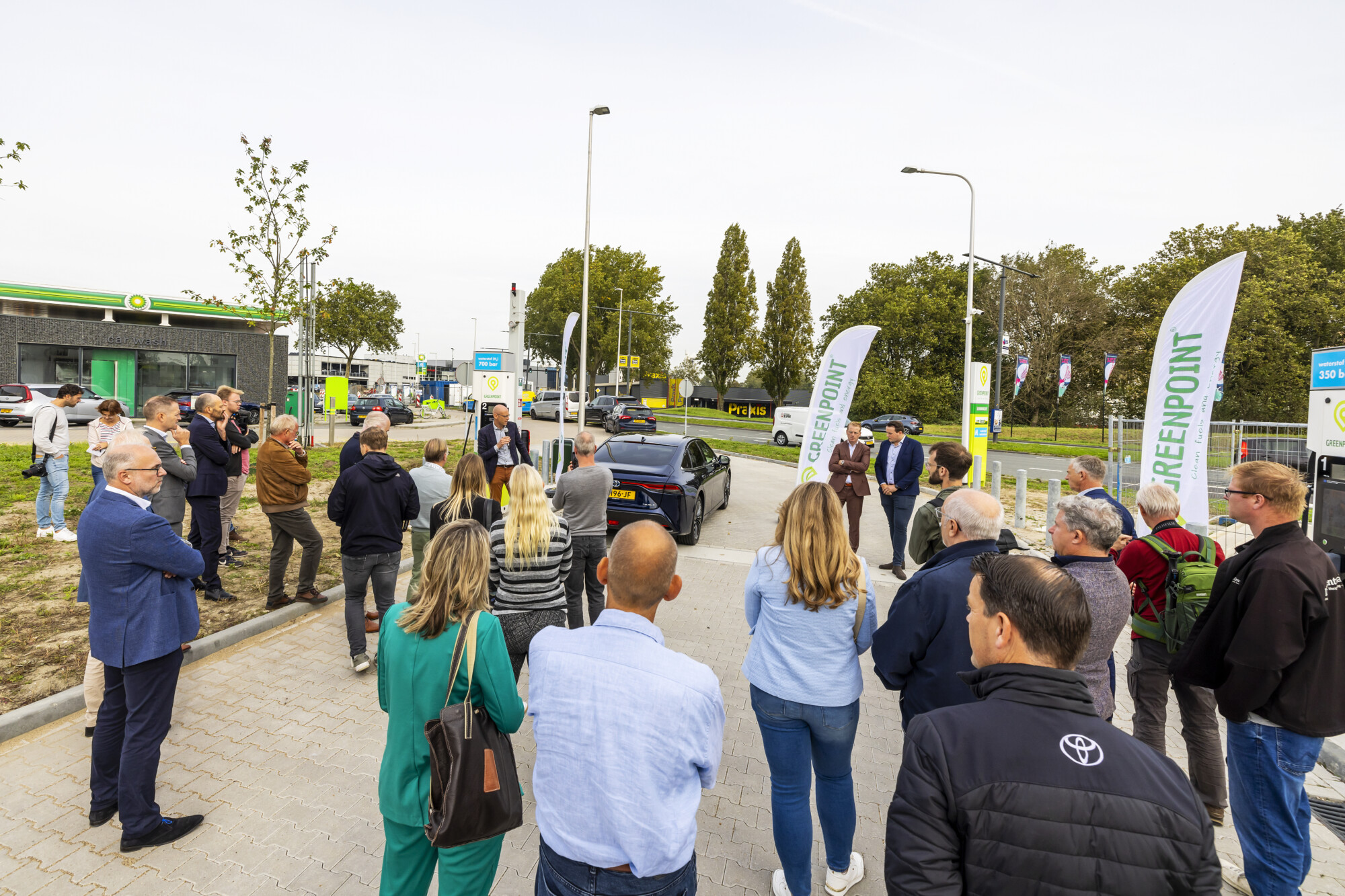 Greenpoint opent eerste waterstof tankstation in Dordrecht - Greenpoint